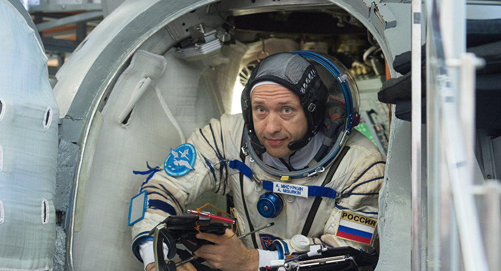 Astronautas y cosmonauta regresan a la Tierra luego de más de 5 meses ...