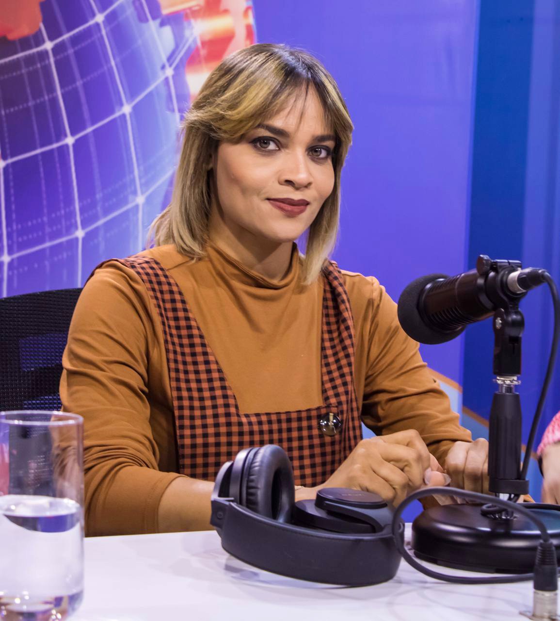 “Mientras Tanto”, la nueva propuesta televisiva de Amé 47 – Flow Magazine